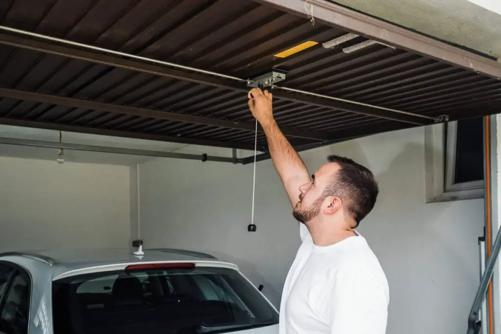 How To Stop a Garage Door From Rattling in the Wind – Home Clean Expert